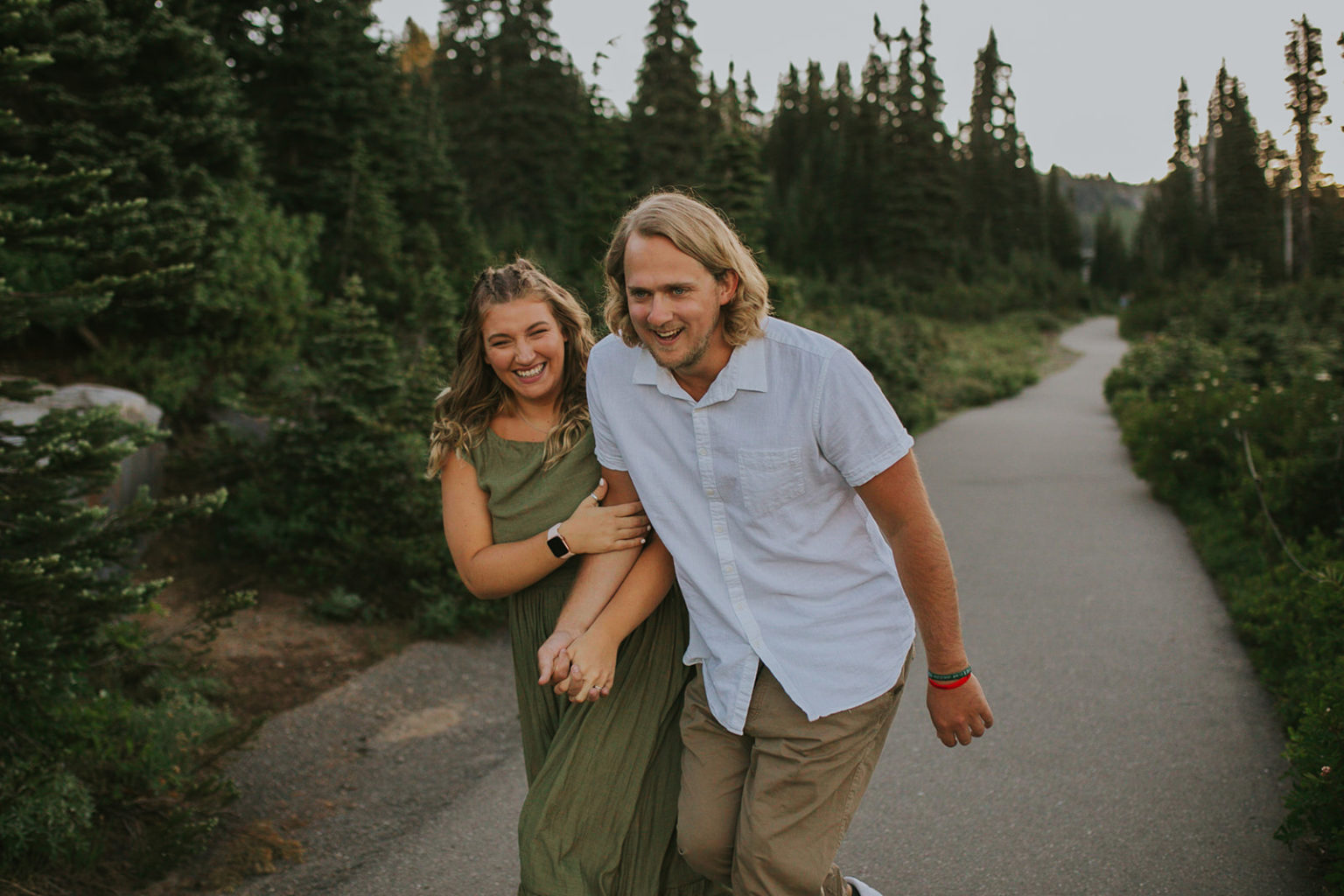 Five Tips For Choosing Your Arizona Engagement Session Outfit - Phoenix