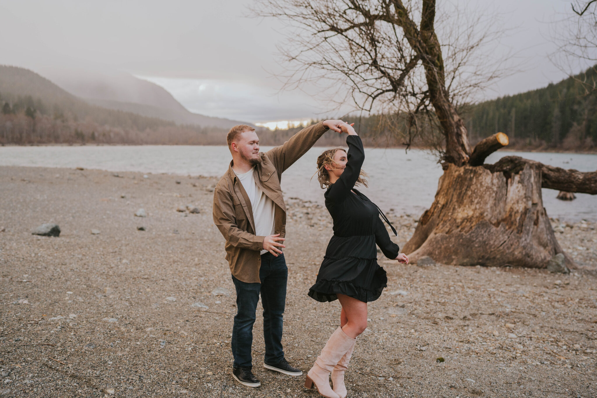 Rattlesnake Lake Proposal - Pacific Northwest Elopement Photographer